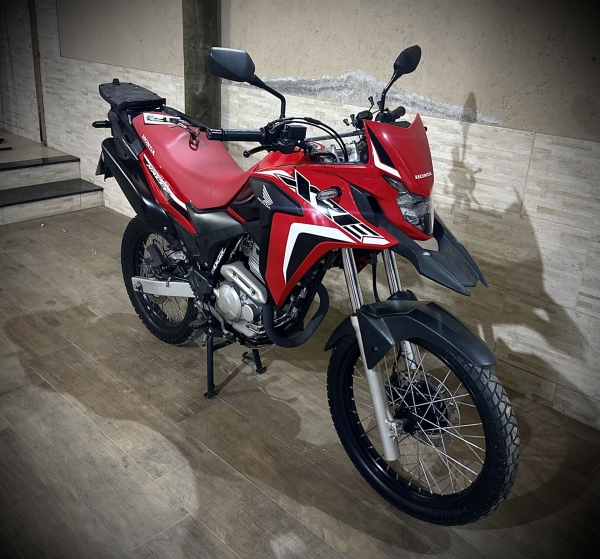 Xre bico M :: saspebooks.com